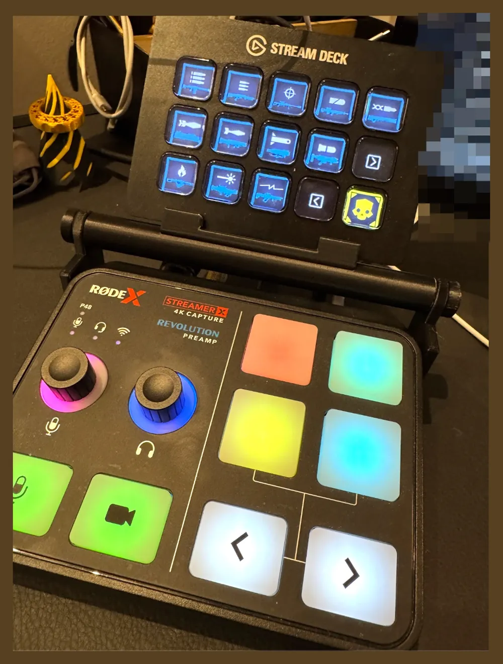 Rode Streamer X + Stream Deck Holder by Daniel - MakerWorld