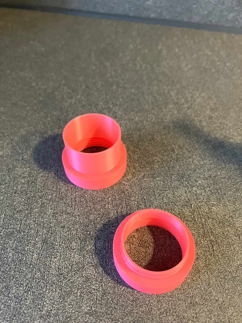 Vacuum hand pump adapter screw by Abe3D - MakerWorld