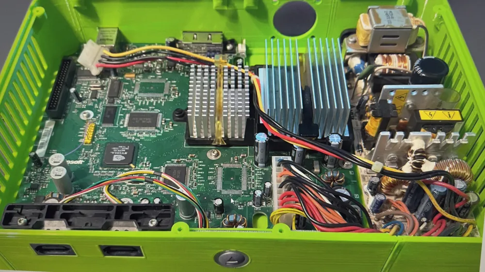 Original Xbox Slim Assembled ready to print Remixed by Broken40 ...