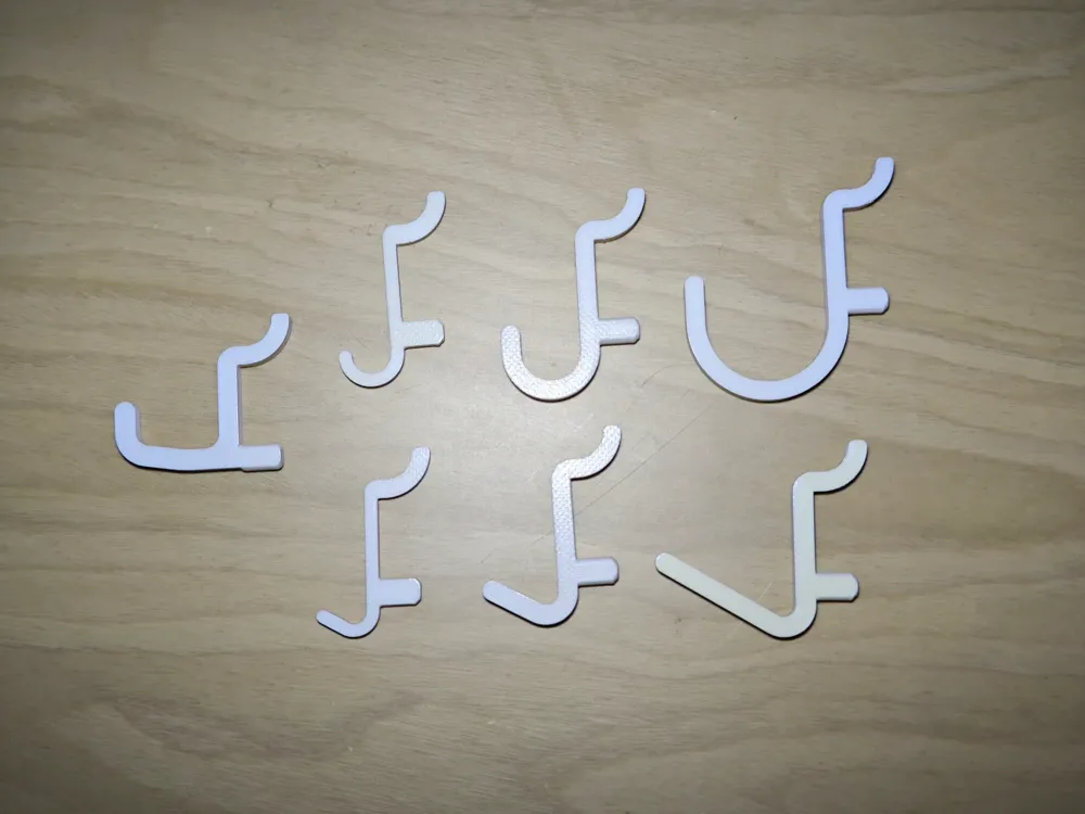 Pegboard with Round Holes and Abundant Hooks by diqi_com - MakerWorld