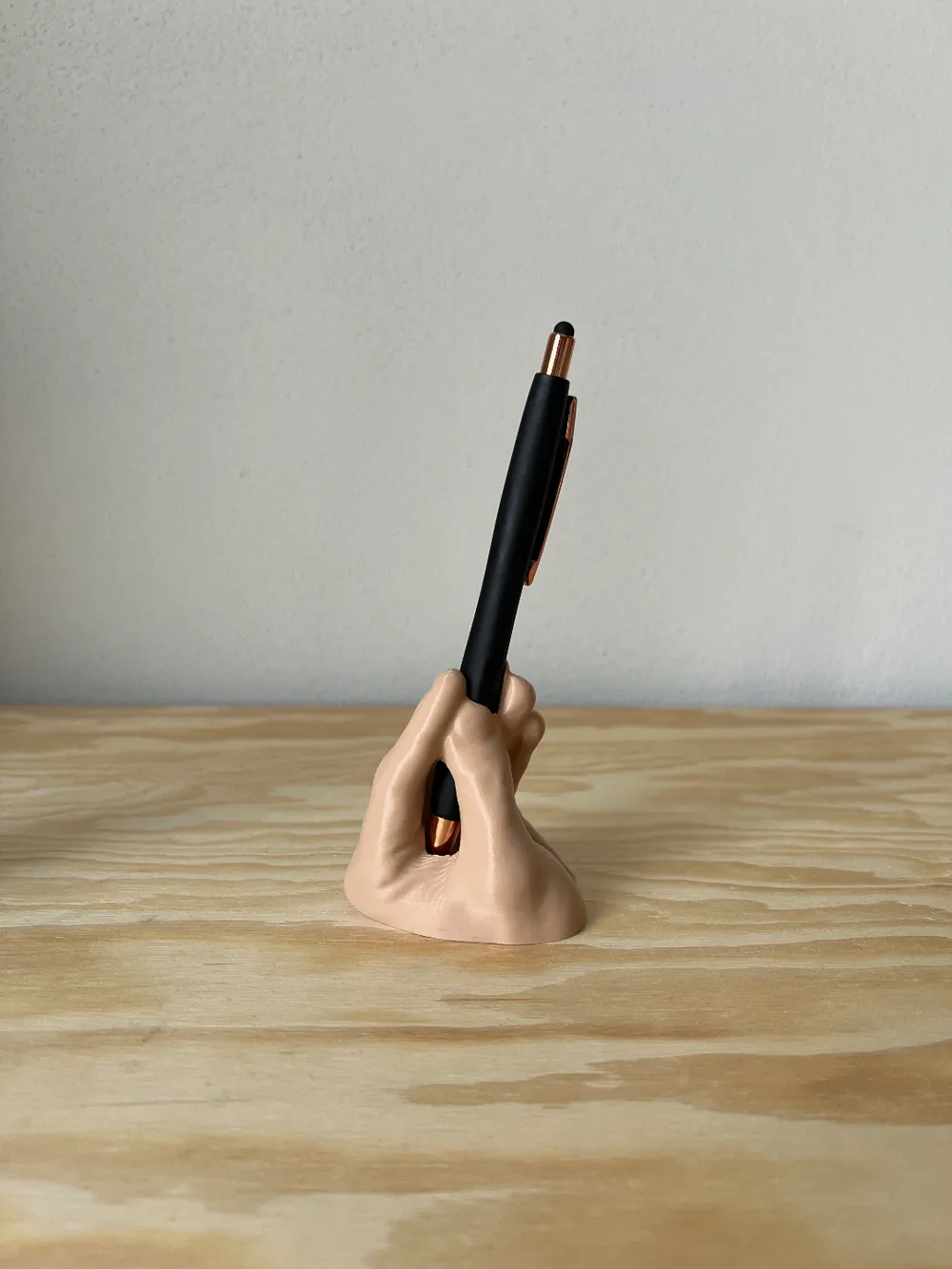 Italian "Che vuoi?" hand gesture pen/pencil holder - Porta penna/matita ...