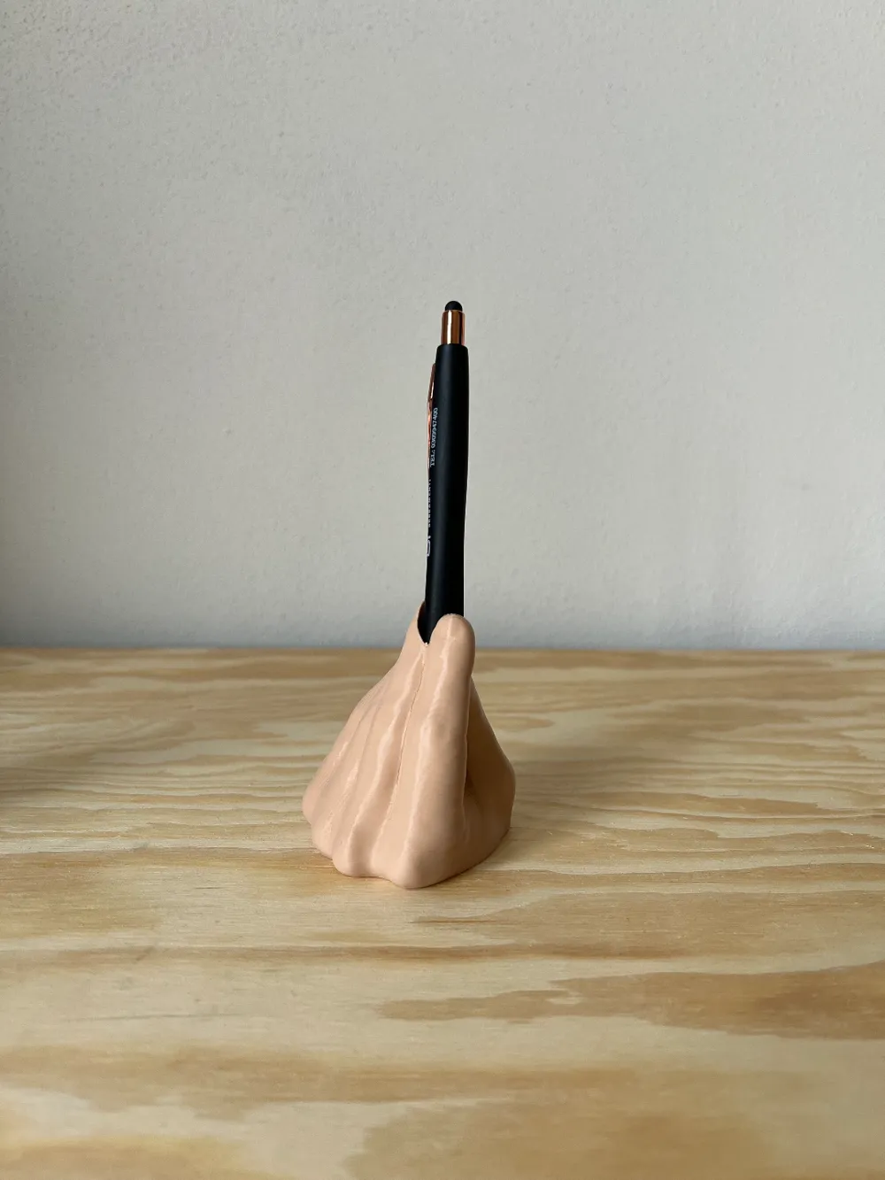 Italian "Che vuoi?" hand gesture pen/pencil holder - Porta penna/matita ...