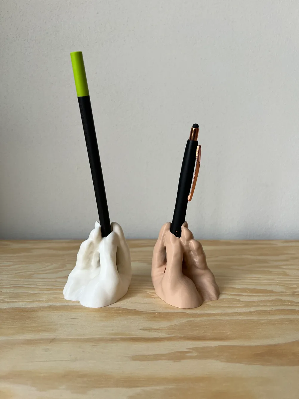 Italian "Che vuoi?" hand gesture pen/pencil holder - Porta penna/matita ...