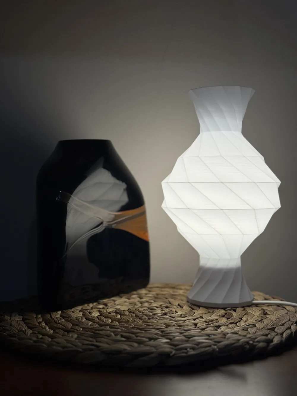 Wrapped Candy Lamp - Free 3D Print Model - MakerWorld