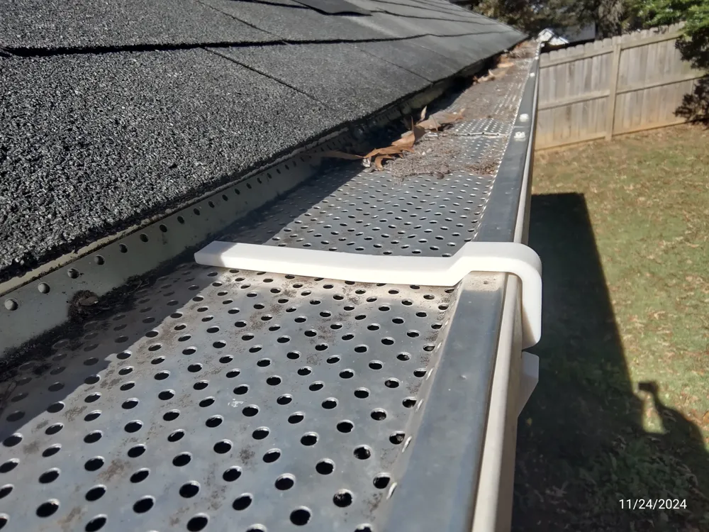 Gutter Guard Light Clip | No Ladder Pro-Compatible - Free 3D Print ...