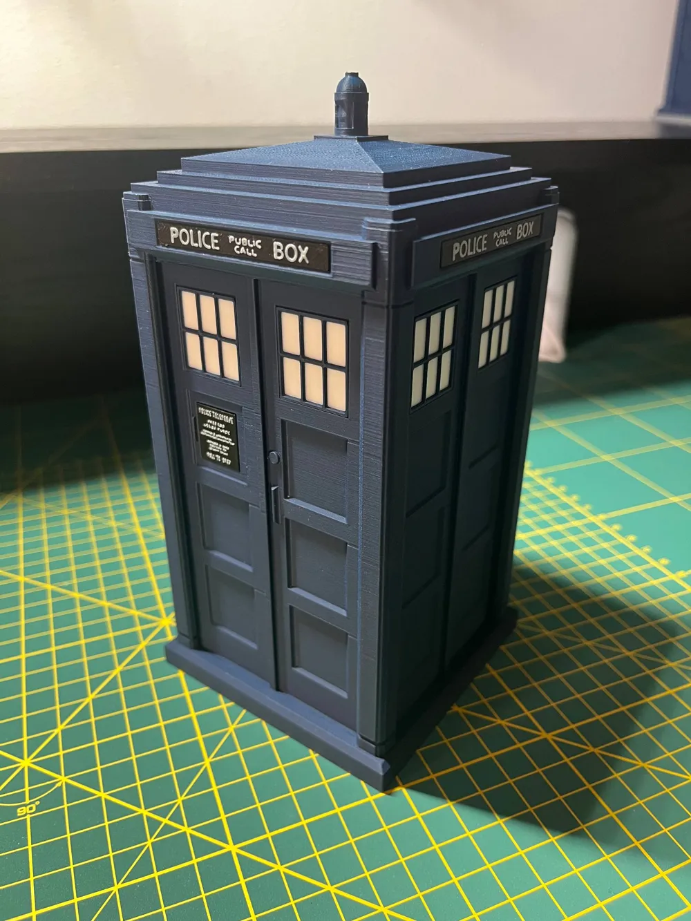 TARDIS Display Model Remixed by Matte8 MakerWorld: Download Free 3D Models