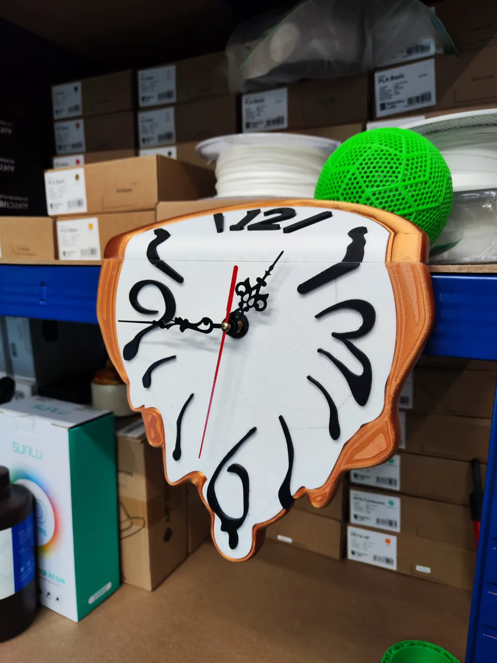 Dali' Shelf Clock by Creatività in 3D MakerWorld: Download Free 3D Models