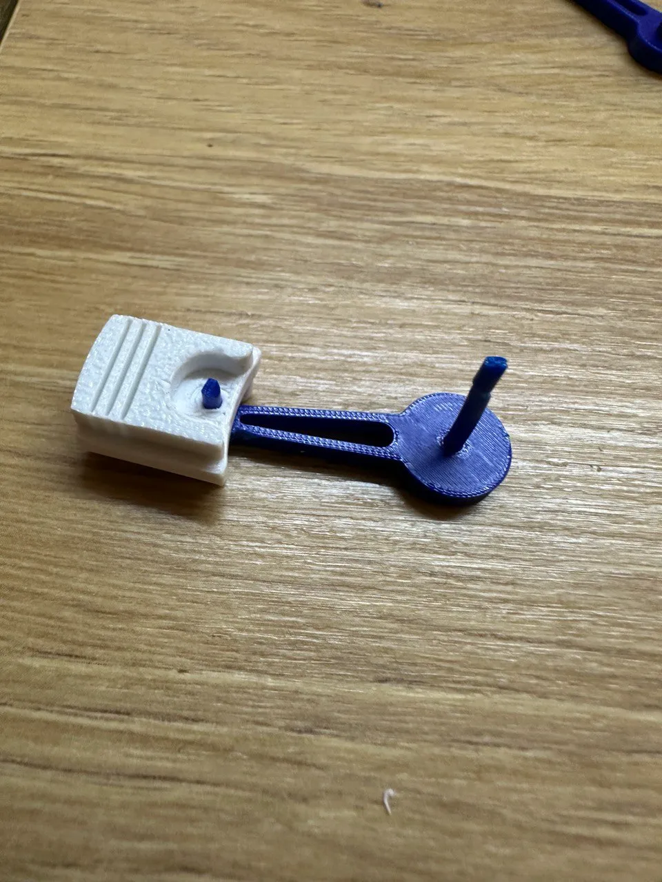 PISTON KEYCHAIN by Josedj - MakerWorld