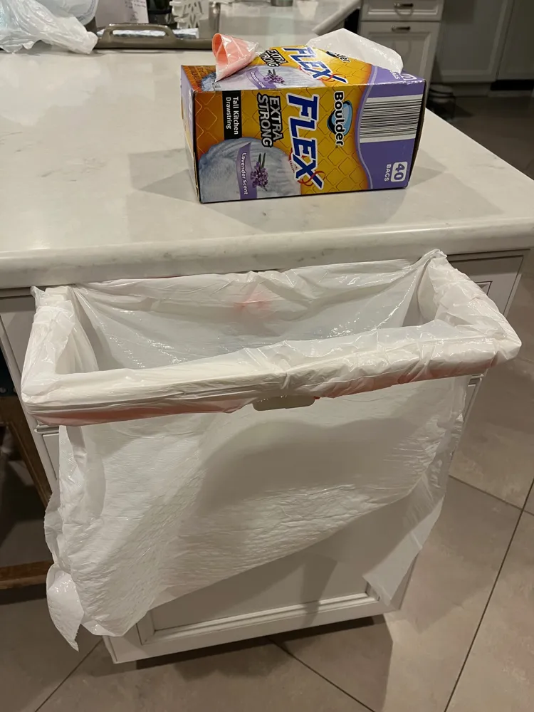 Trash Bag Holder 13 Gal Single Use Plastic Garbage by Swamp Innovations ...