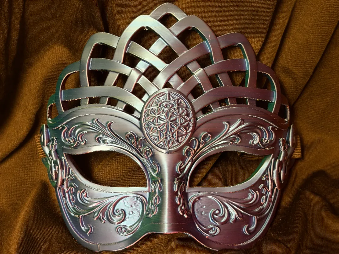 Lattice Crown Mask / Wall Art - Free 3D Print Model - MakerWorld
