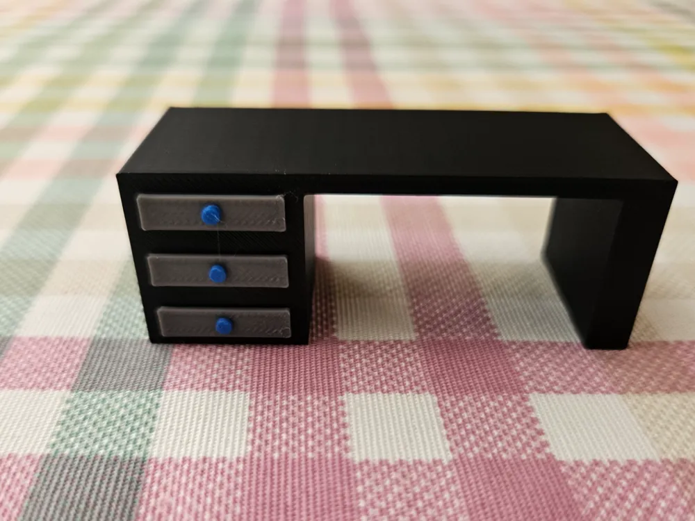 Miniature Desk by E8 Prints MakerWorld: Download Free 3D Models