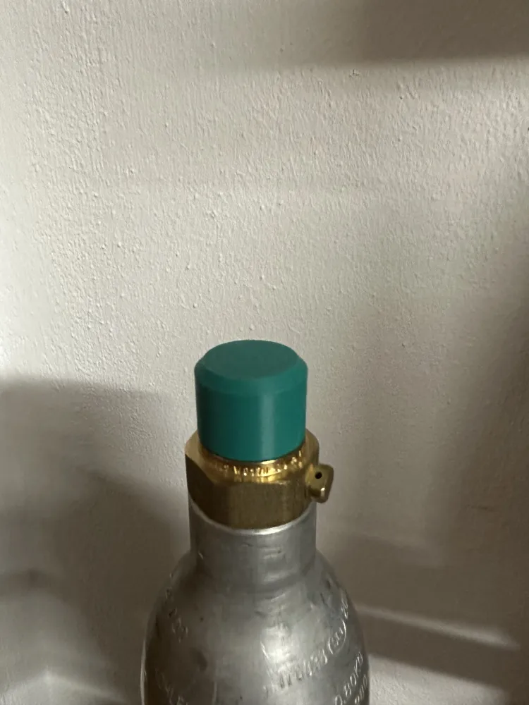 SodaStream C02 Cap with Thread by Fredster - MakerWorld