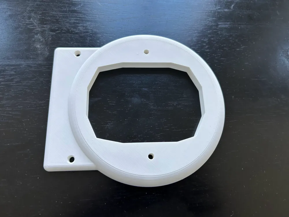 Offset smoke detector mounting plate by Bdhibbs7 - MakerWorld