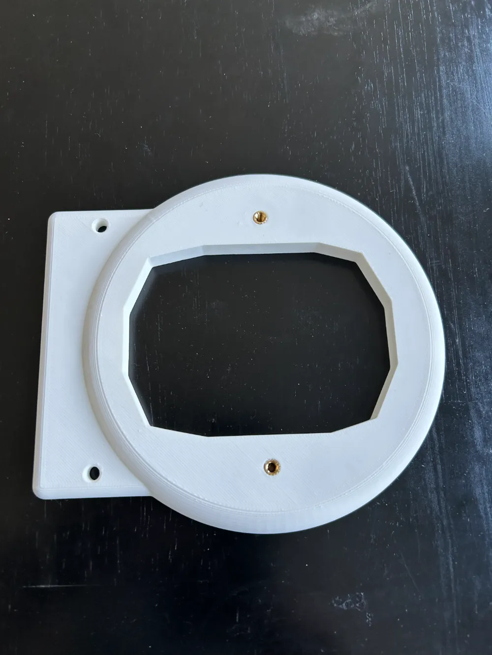 Offset smoke detector mounting plate by Bdhibbs7 - MakerWorld