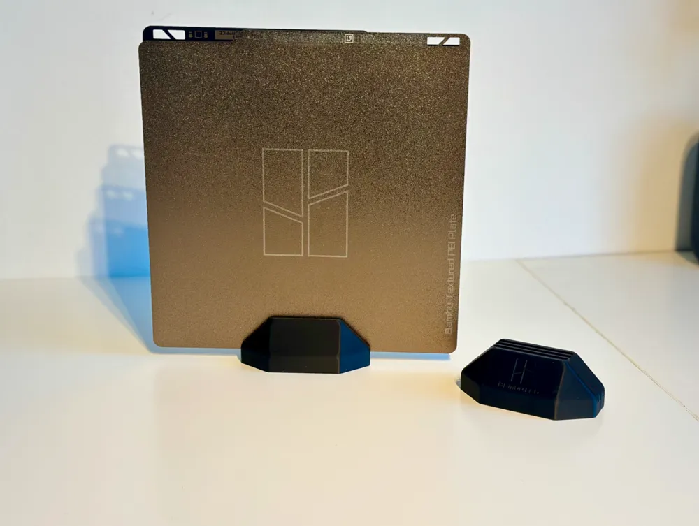 Build plate holder for 2 Bambu Lab build plates - Free 3D Print Model ...