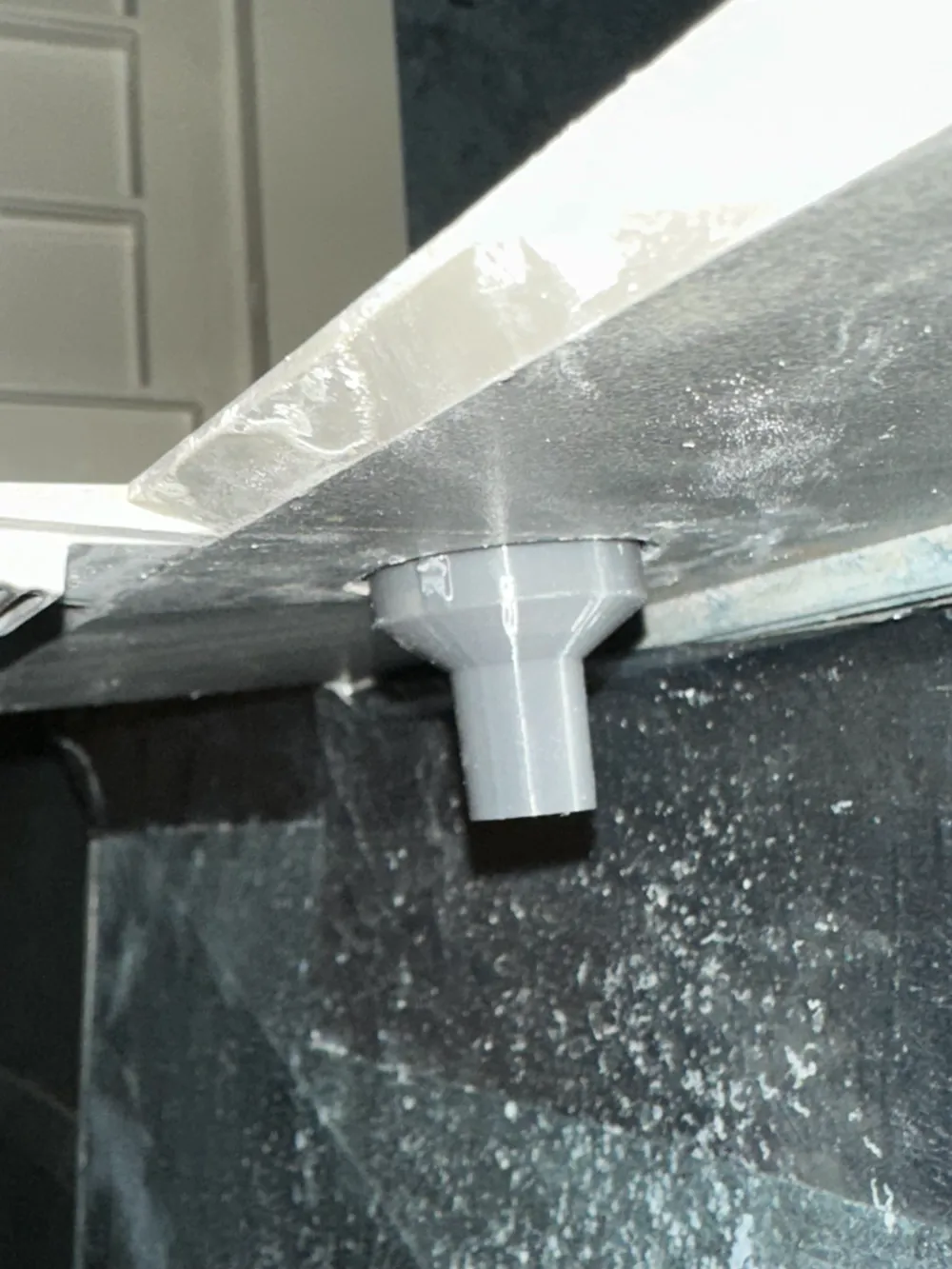 Humidifier drain spud | fits Aprilaire 4223 by oaktech - MakerWorld