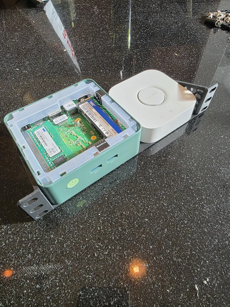 GMKtec G3 + HUE Bridge Montaggio su rack 10 pollici 1U - Free 3D Print ...