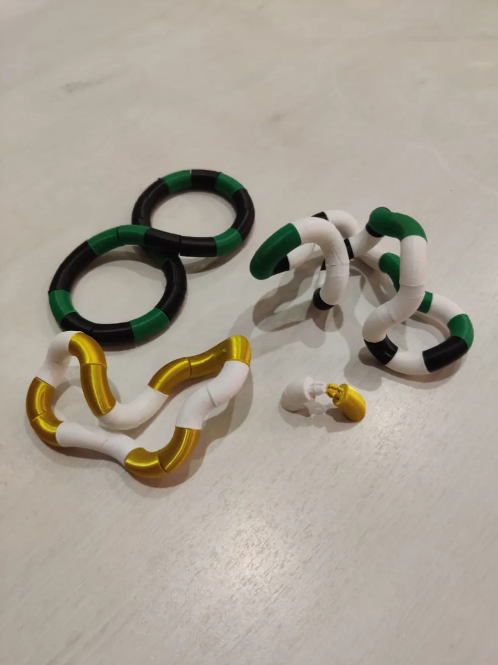 Twist & Turn Fidget - Click and play! by wouterkuijpers - MakerWorld