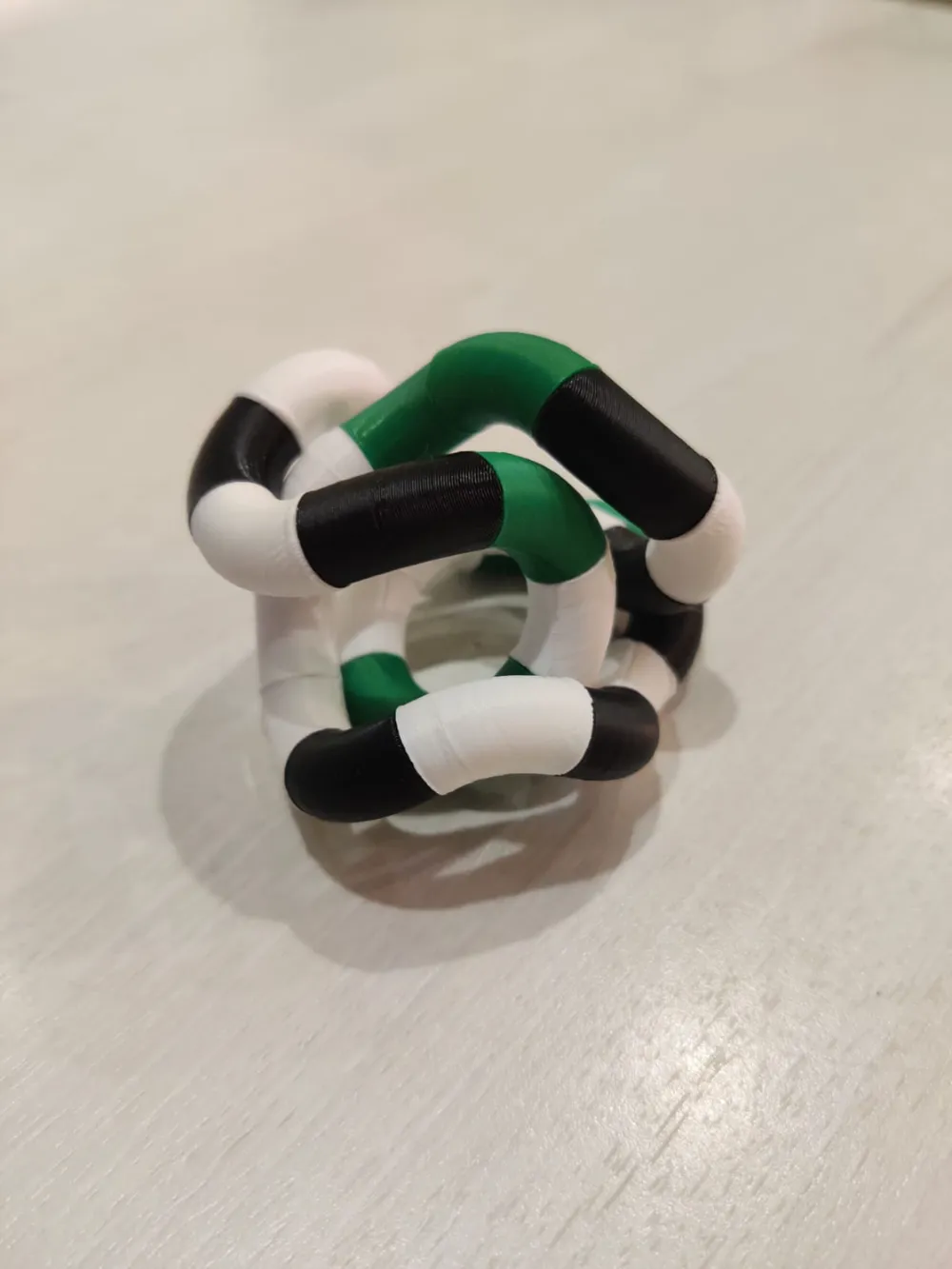 Twist & Turn Fidget - Click and play! by Wouter MakerWorld: Download ...