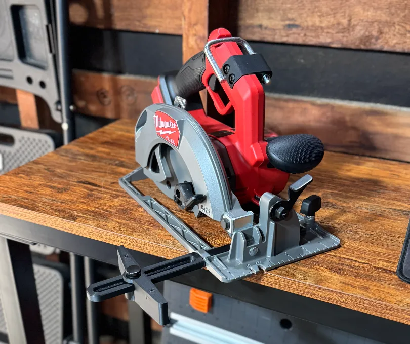 Milwaukee M18 Fuel Circular Saw Rip Fence by Ari B - MakerWorld