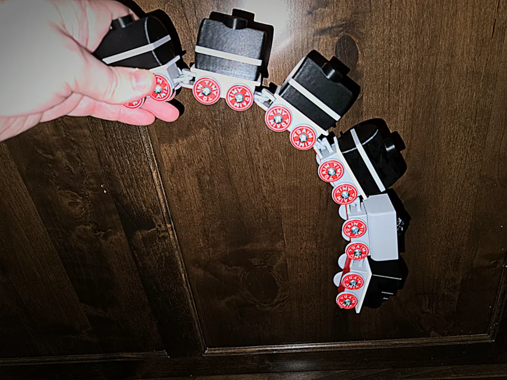 Chain Chassis . Coupled Cars . Tiny Train System by SFYoungMakerWorld ...