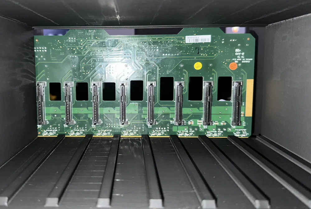 8-Bay DAS/HDD Enclosure Supermicro 747TQ backplane - Free 3D Print ...