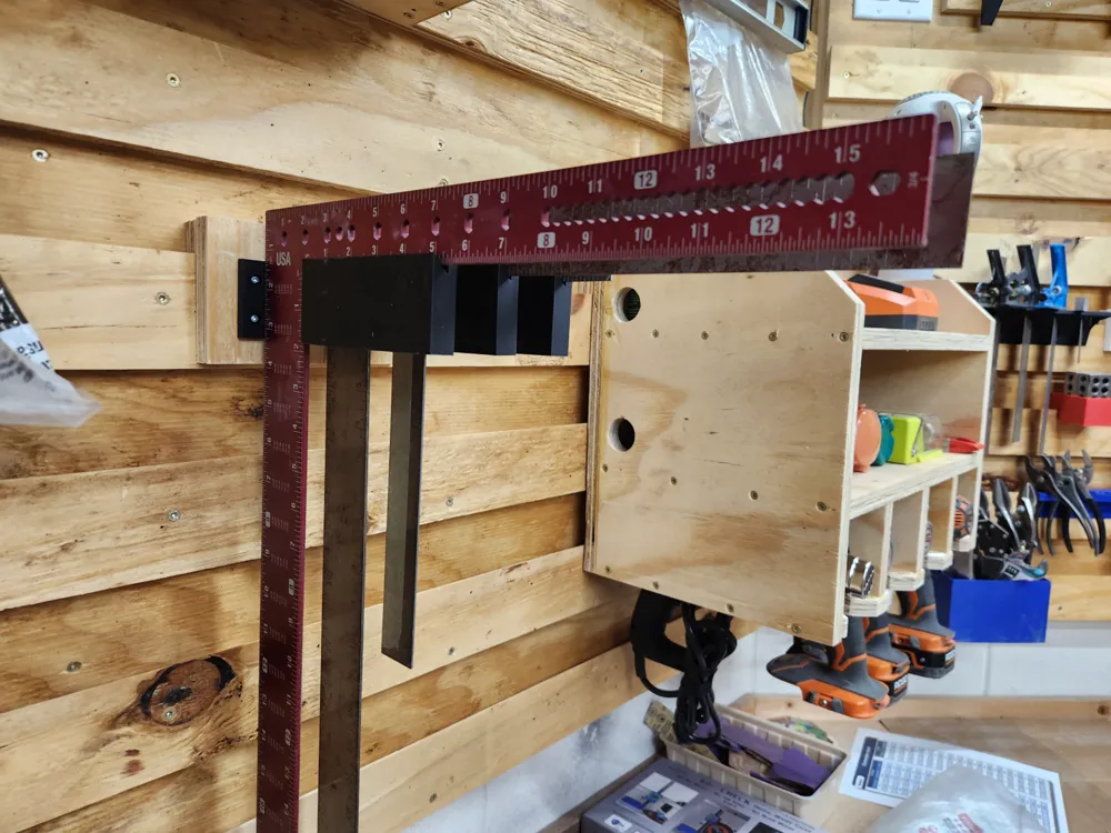 Carpenter Square Holders - Vertical by HandyGuyWI - MakerWorld