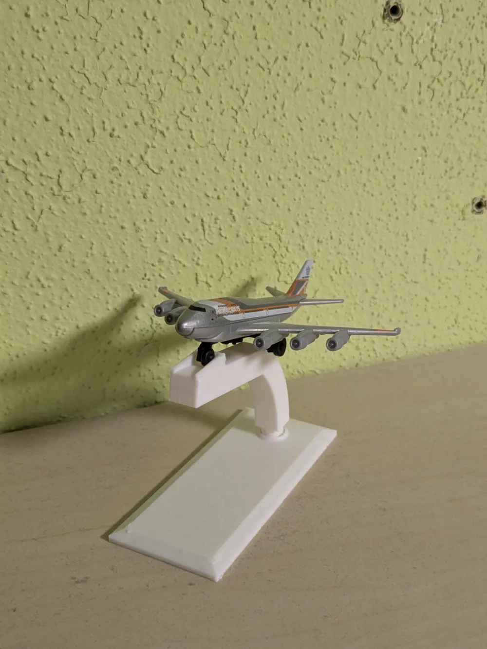 Universal Plane Stand by craftingrek MakerWorld: Download Free 3D Models