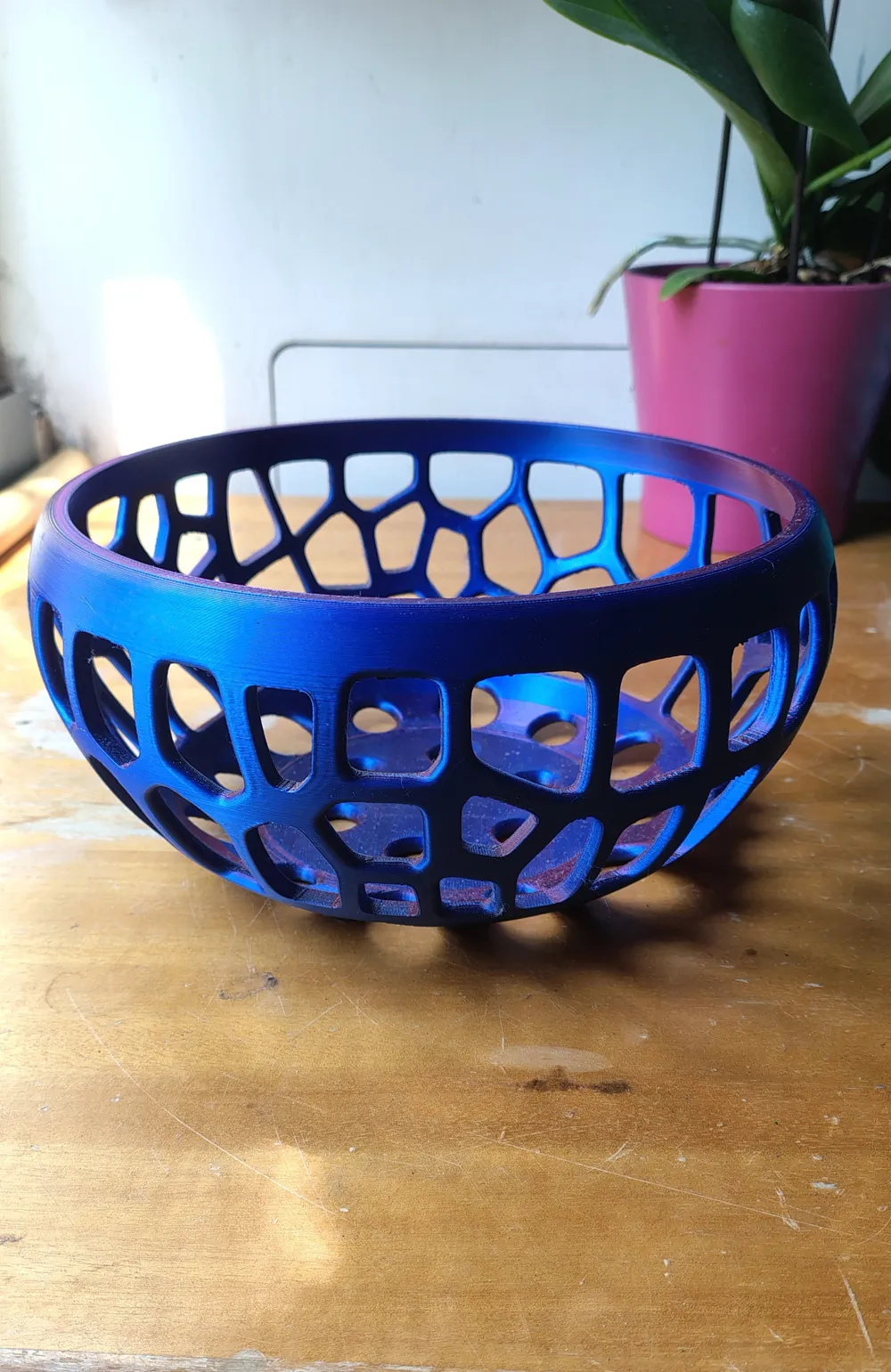 Voronoi-Obstkorb – Dekorative Schale mit Lochmuster – Kostenloses 3D ...