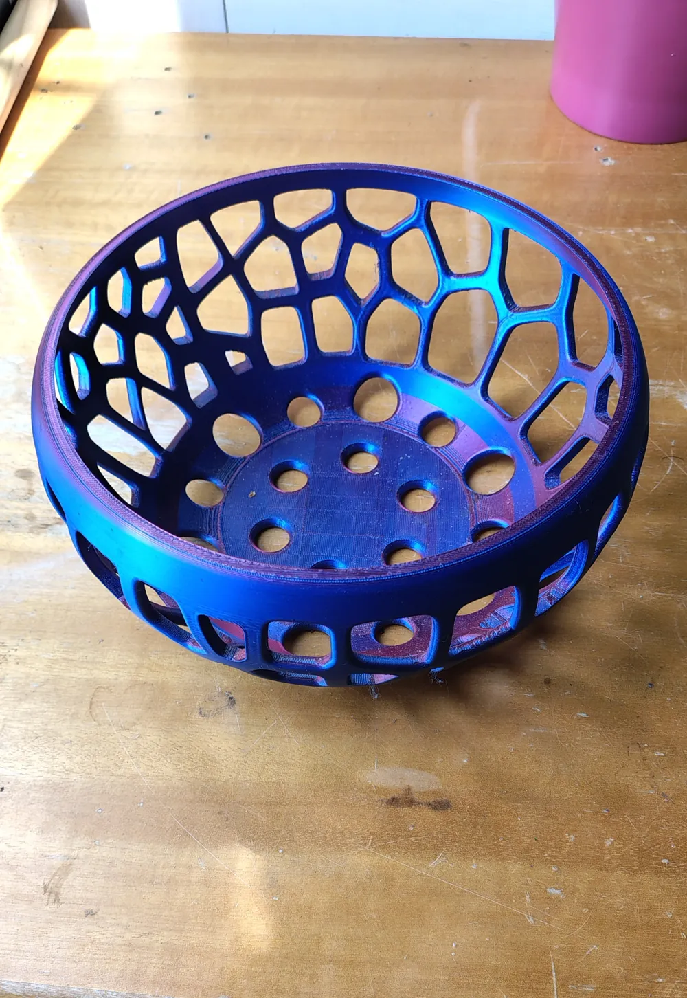 Voronoi-Obstkorb – Dekorative Schale mit Lochmuster – Kostenloses 3D ...