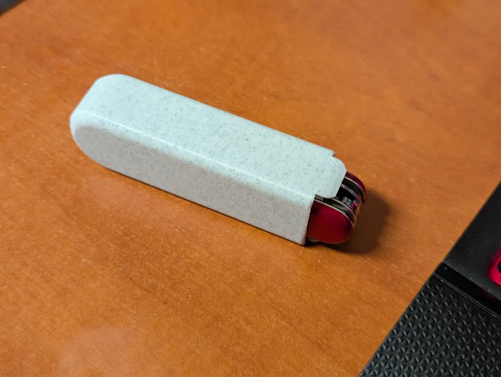 Victorinox Huntsman Case by Filipino82 - MakerWorld