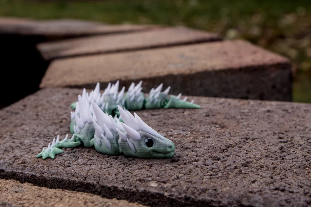 Cute multicolor spikey dragon lizard - Free 3D Print Model - MakerWorld