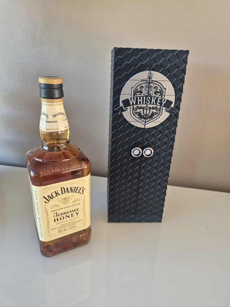 Whiskey Display Box by The Patient Maker MakerWorld: Download Free 3D ...