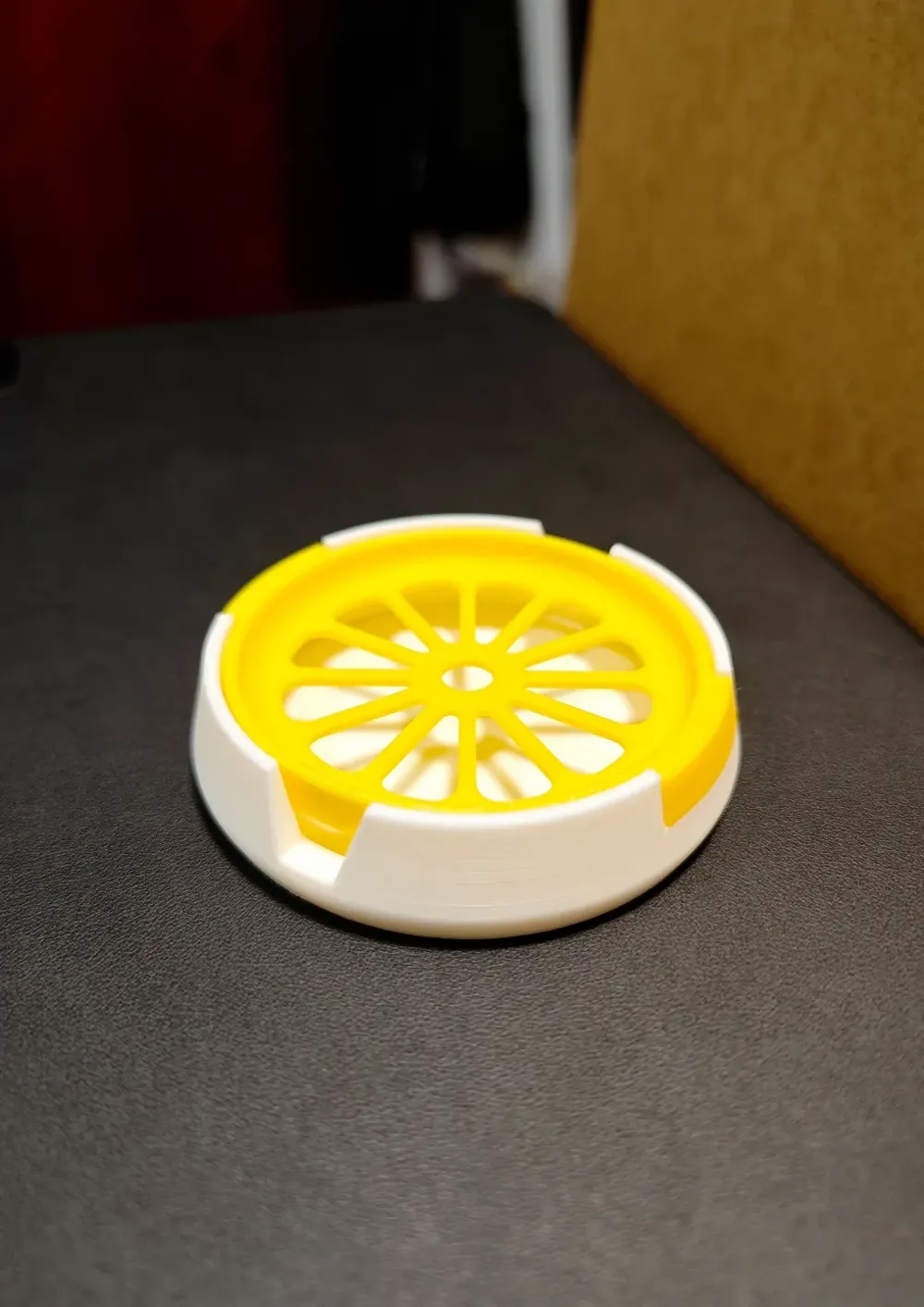 Modern minimalist round soap dish, soap box (double-layered, draining ...