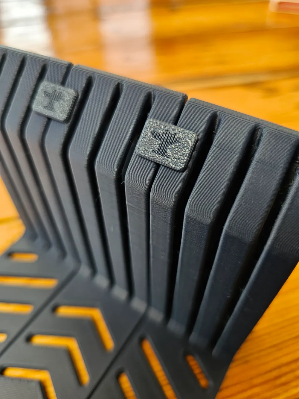 Expandable Build Plate Stand (P1P,P1S,X1C) by The DesignForge ...