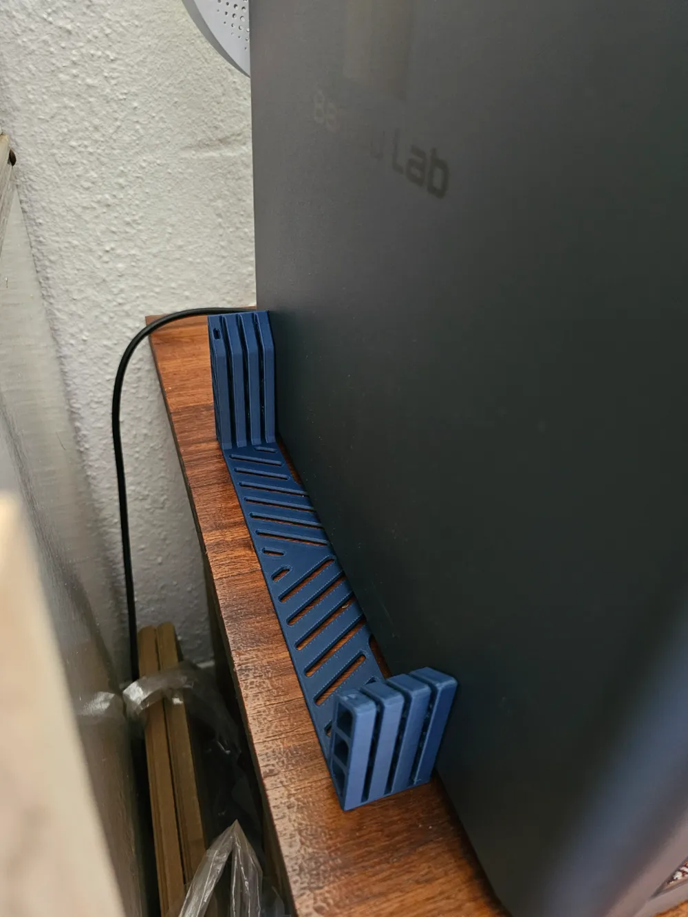 Expandable Build Plate Stand (P1P,P1S,X1C) by The DesignForge ...