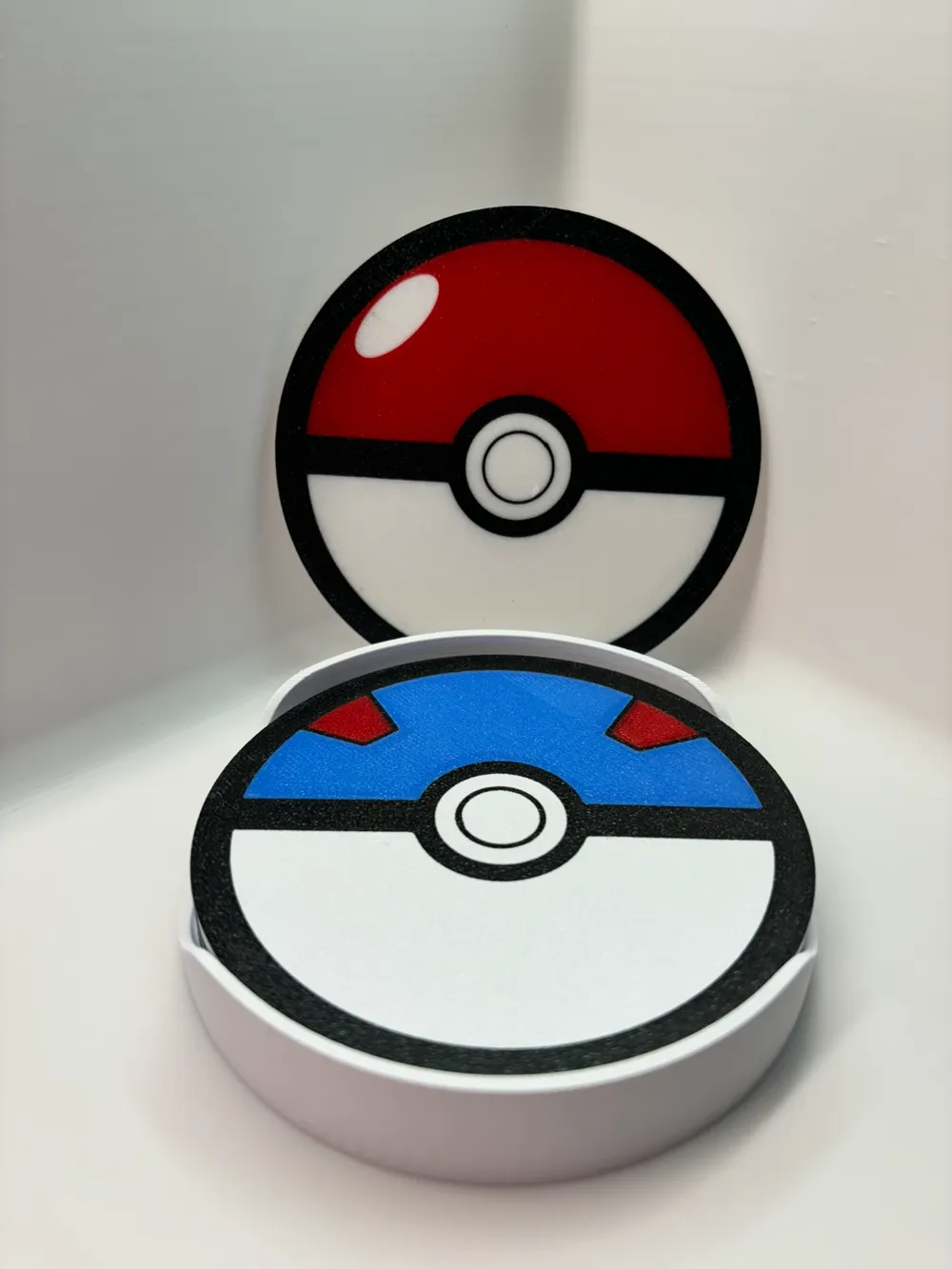 Pokeball Coaster (Coaster) by Maddas - MakerWorld