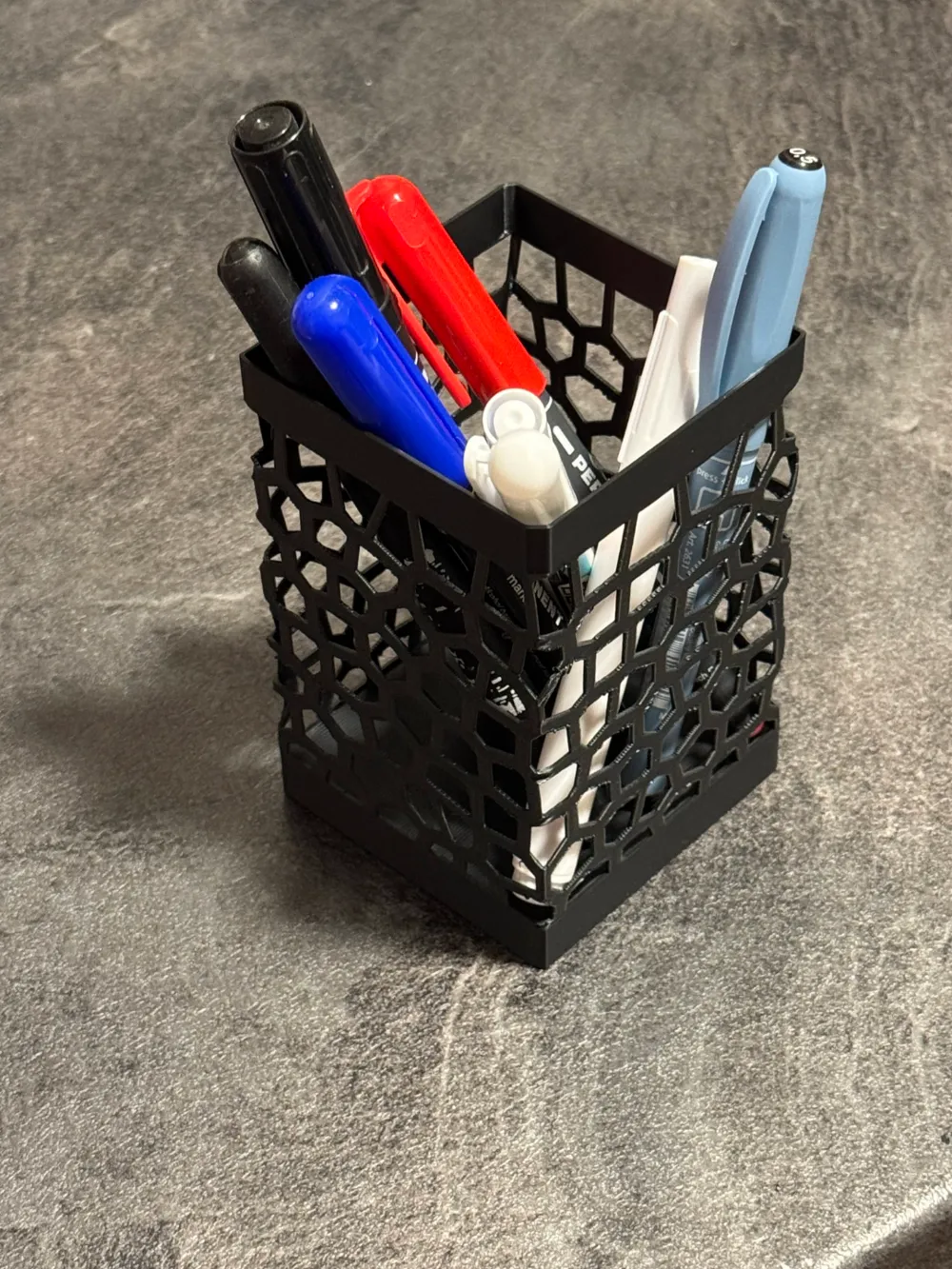 Pen organizer by {db} - MakerWorld