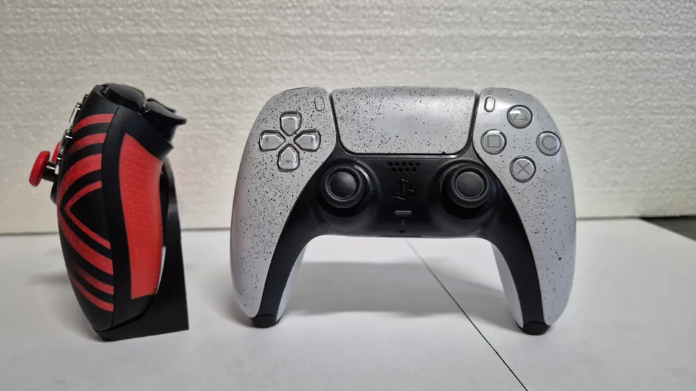 Invisible PS5 Controller Stand / Holder Remixed by ONI.FORGE MakerWorld ...