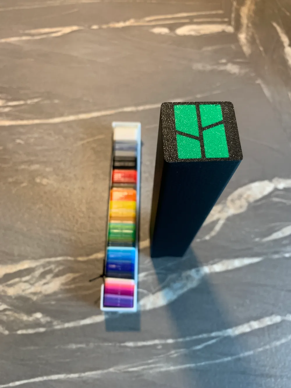 Case for filament swatches - Bambu Lab Logo Remixed by sweb3791 ...