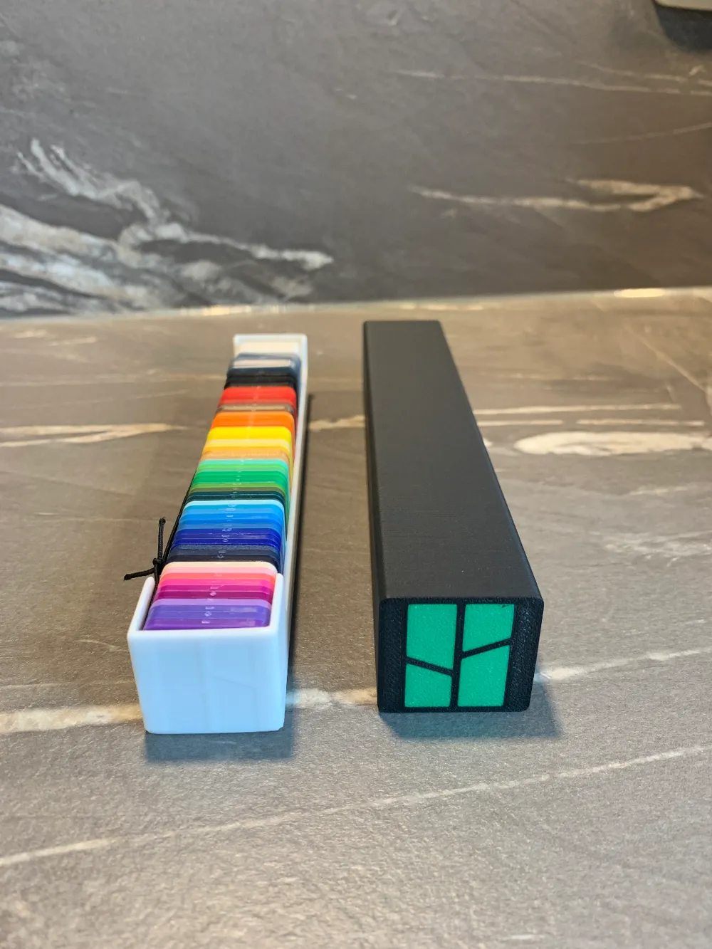 Case for filament swatches - Bambu Lab Logo Remixed by sweb3791 ...