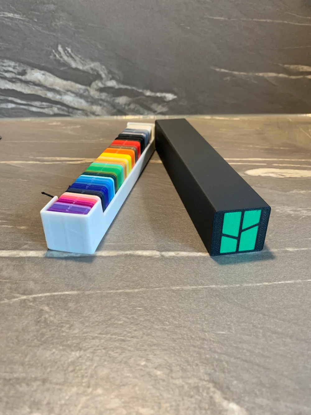 Case for filament swatches - Bambu Lab Logo Remixed by sweb3791 ...