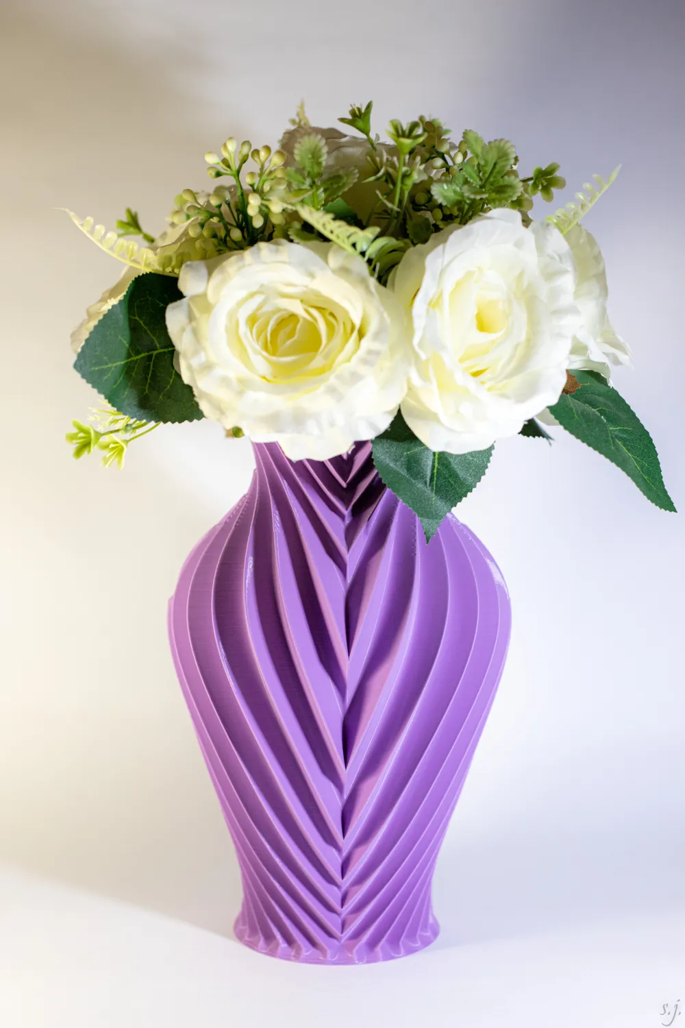 Elysium Aura Vase - Free 3D Print Model - MakerWorld