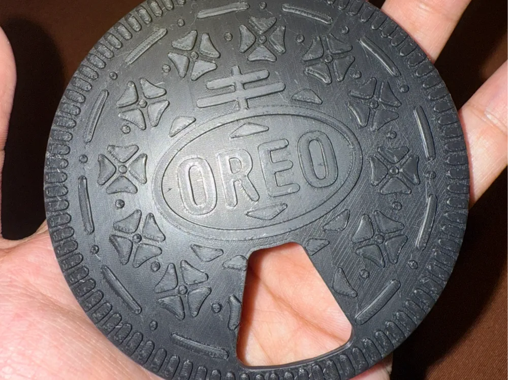 Oreo Pill Box Fidget - with smoother finish Remixed by LayerLab3D ...