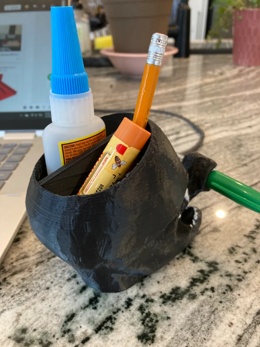 Alien Desk Organizer by O-ManMakerWorld: Download Free 3D Models
