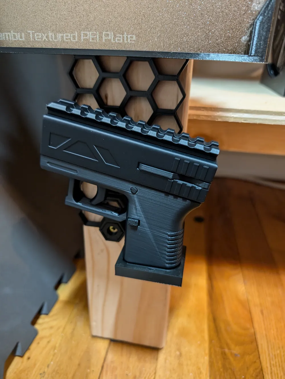 C43 disc shooter HSW display mount by Nightman - MakerWorld