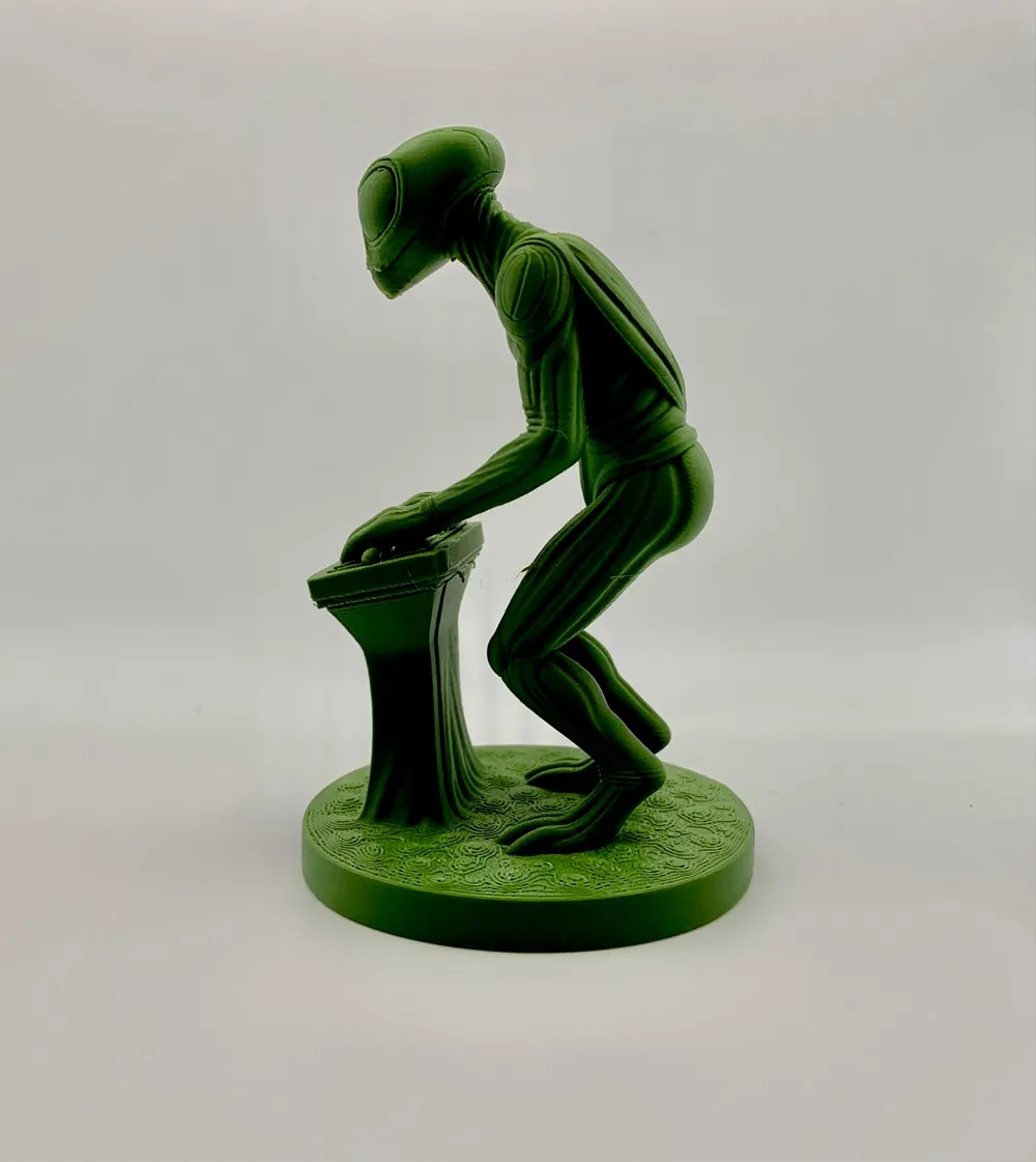 Alien (Mantis) - Free 3D Print Model - MakerWorld