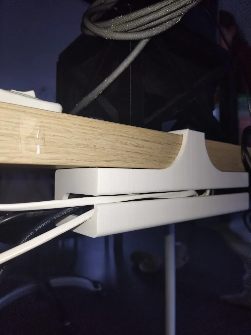 IKEA Linnmon Table - Cable Management by AP Engineering - MakerWorld