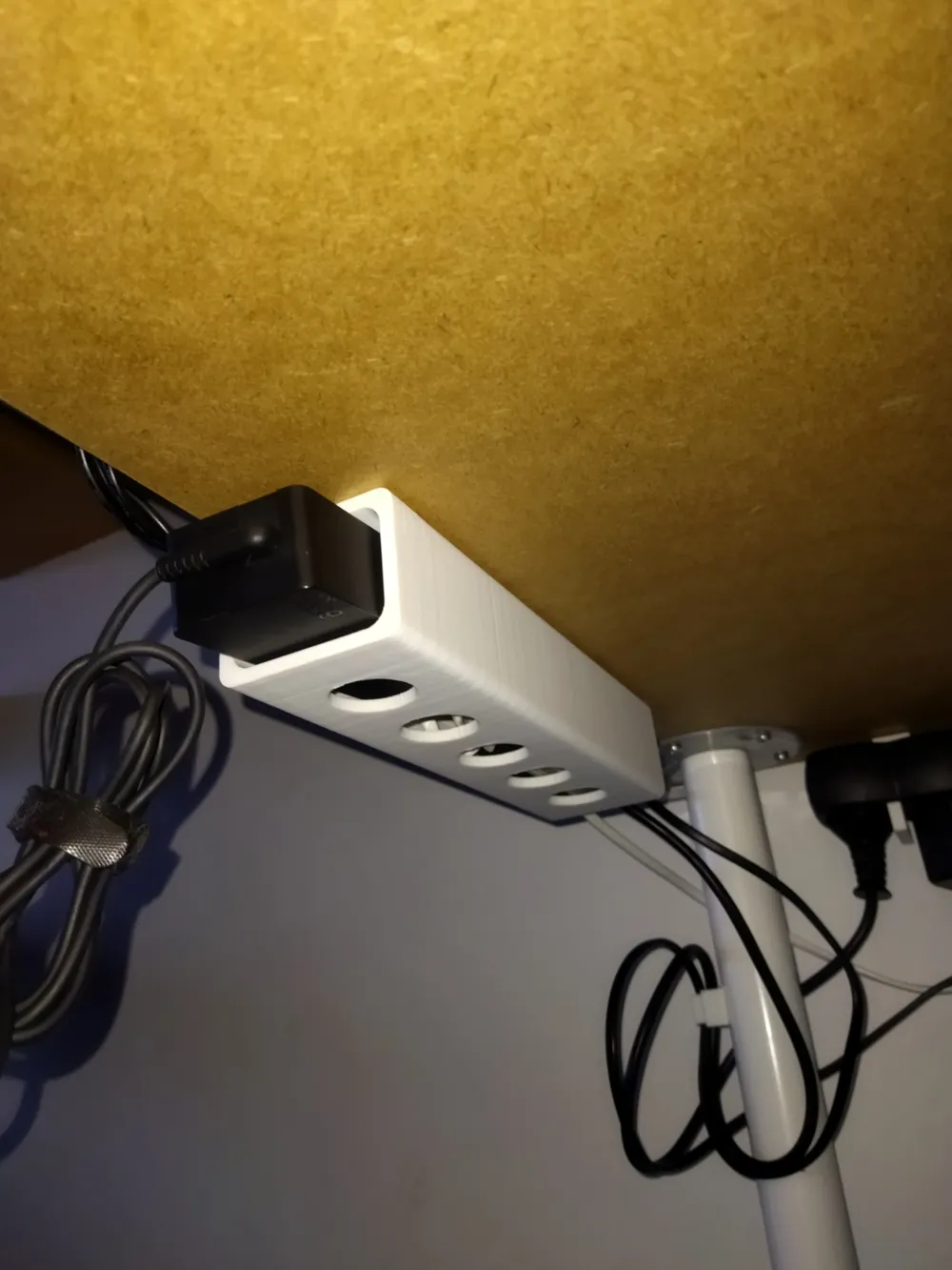 IKEA Linnmon Table - Cable Management by AP Engineering - MakerWorld