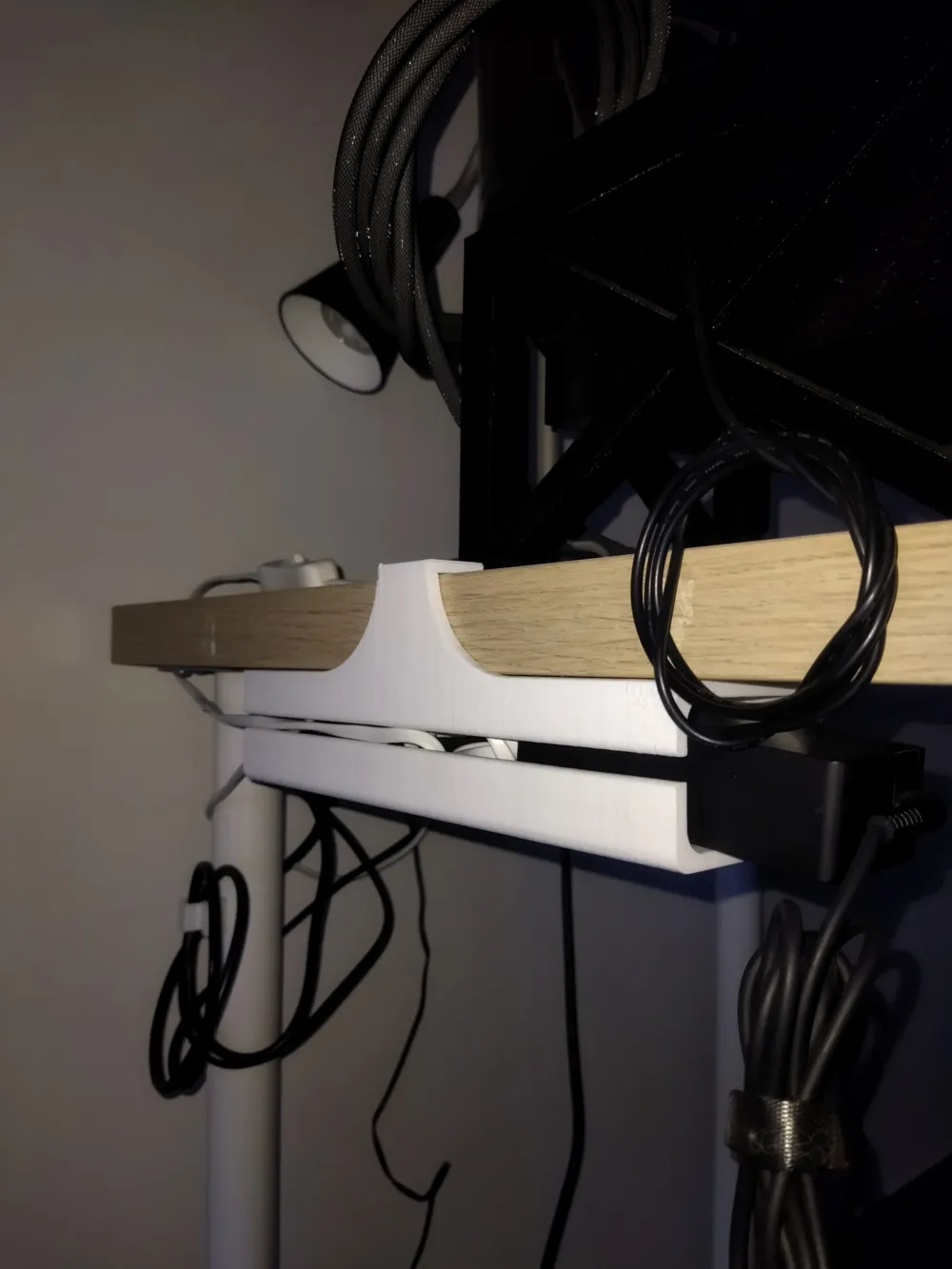 IKEA Linnmon Table - Cable Management by AP Engineering - MakerWorld